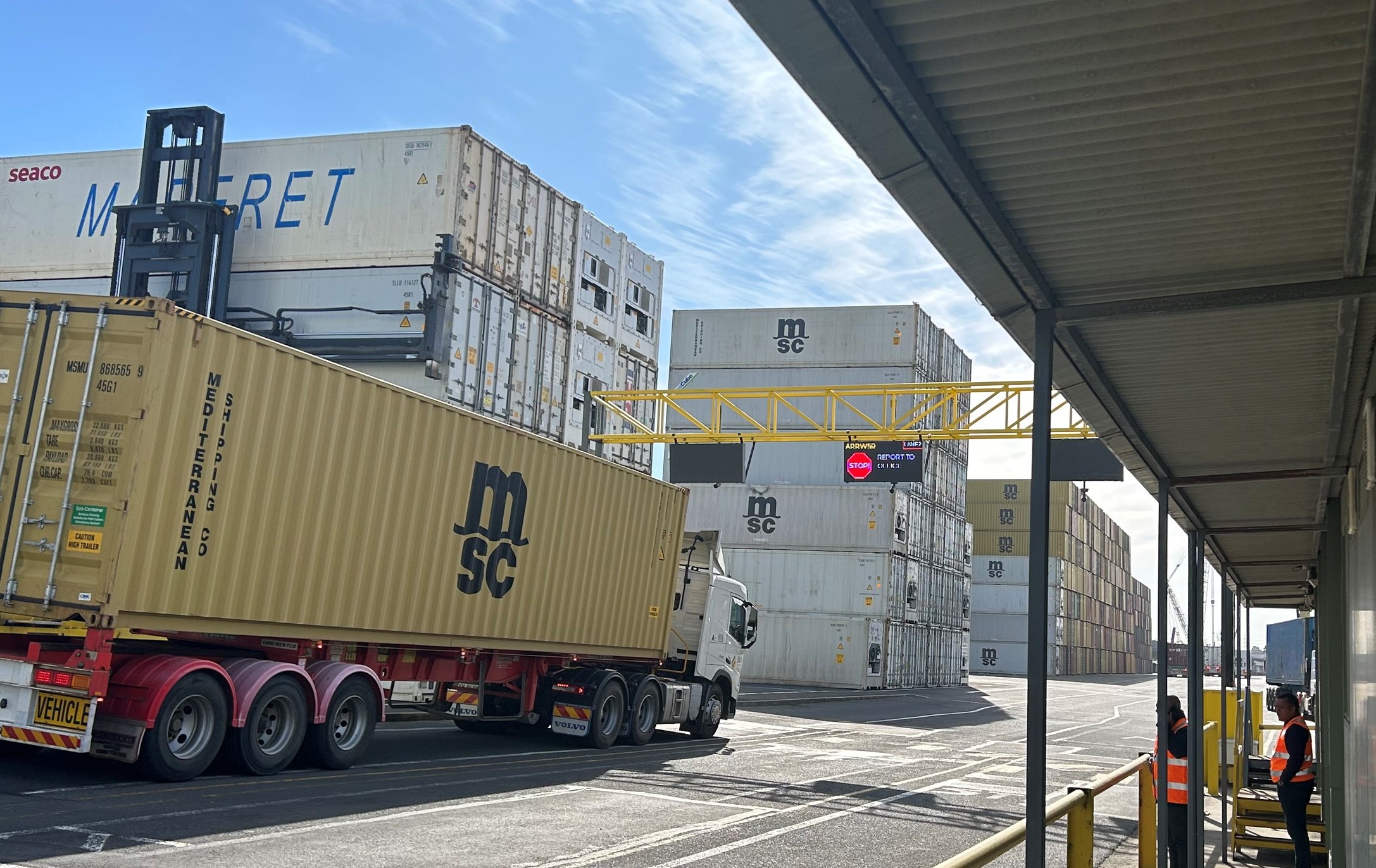 New tech automatically reads license plates and container numbers for ...